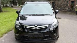 Black Opel Zafira Tourer 2013 in Panevezys, with an engine capacity of 1.96 L and mileage of 260 thousand km for 4000 €, photo 4 on AUTOMOTO.COM.LV