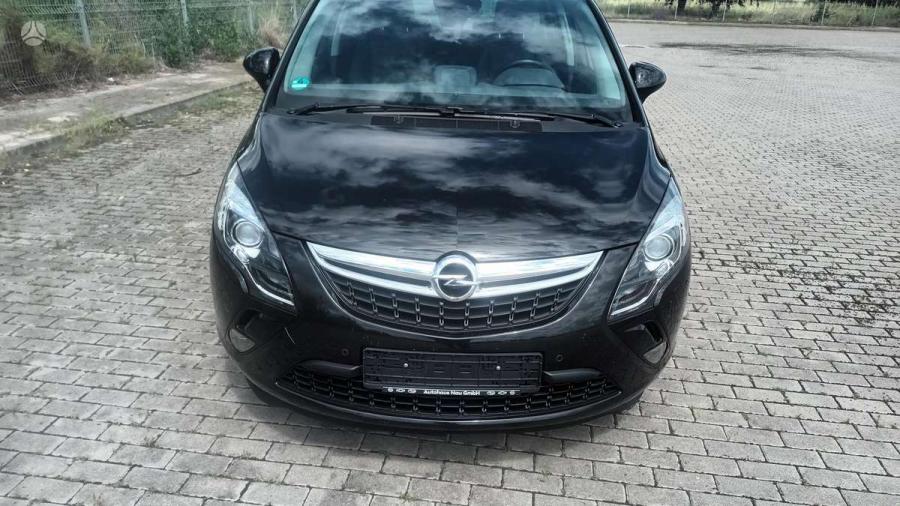 Черный Опель Zafira Tourer 2014 в Мариямполе, объемом двигателя 1.96 л и пробегом 242 тыс. км за 5500 €, фото 3 на AUTOMOTO.COM.LV
