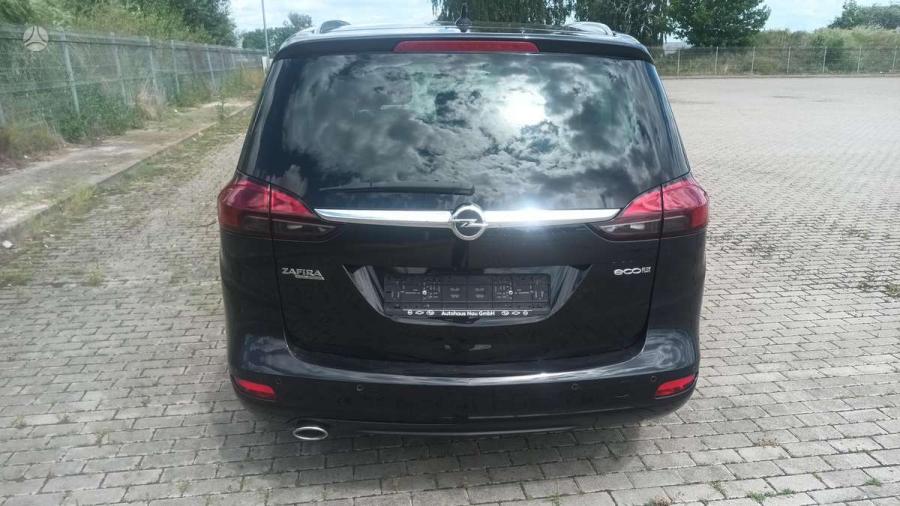 Черный Опель Zafira Tourer 2014 в Мариямполе, объемом двигателя 1.96 л и пробегом 242 тыс. км за 5500 €, фото 5 на AUTOMOTO.COM.LV