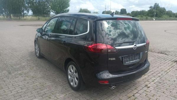Melns Opel Zafira Tourer 2014 Marijampole, ar dzinēja tilpumu 1.96 L un nobraukumu 242 tūkst. km par 5500 €, foto 5 vietnē AUTOMOTO.COM.LV
