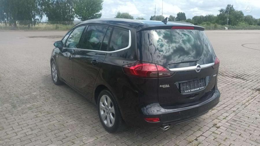 Черный Опель Zafira Tourer 2014 в Мариямполе, объемом двигателя 1.96 л и пробегом 242 тыс. км за 5500 €, фото 6 на AUTOMOTO.COM.LV