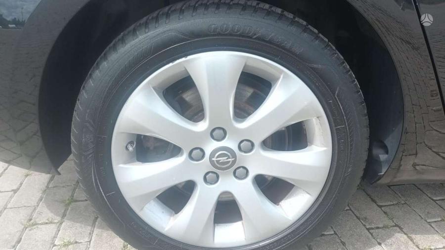 Черный Опель Zafira Tourer 2014 в Мариямполе, объемом двигателя 1.96 л и пробегом 242 тыс. км за 5500 €, фото 20 на AUTOMOTO.COM.LV
