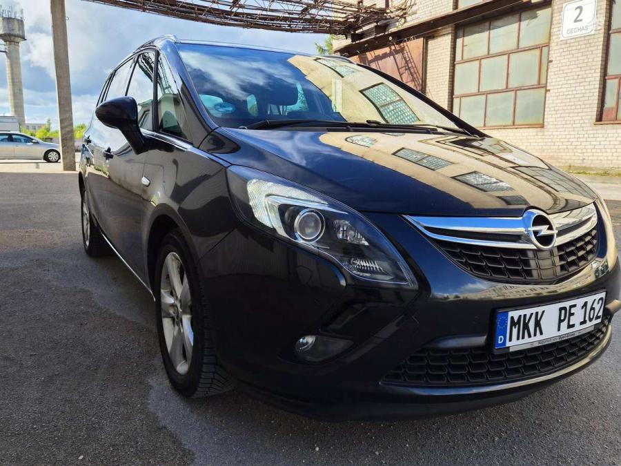 Черный Опель Zafira Tourer 2014 в Мажейкяй, объемом двигателя 1.96 л и пробегом 240 тыс. км за 5700 €, фото 1 на AUTOMOTO.COM.LV