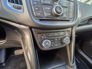 Черный Опель Zafira Tourer 2014 в Мажейкяй, объемом двигателя 1.96 л и пробегом 240 тыс. км за 5700 €, фото 11 на AUTOMOTO.COM.LV