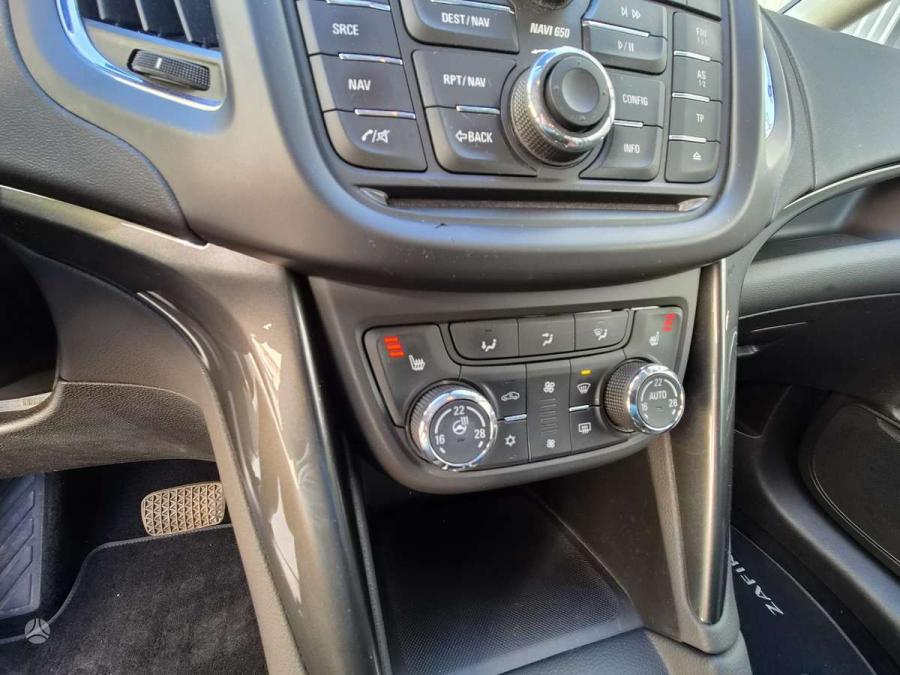 Черный Опель Zafira Tourer 2014 в Мажейкяй, объемом двигателя 1.96 л и пробегом 240 тыс. км за 5700 €, фото 11 на AUTOMOTO.COM.LV
