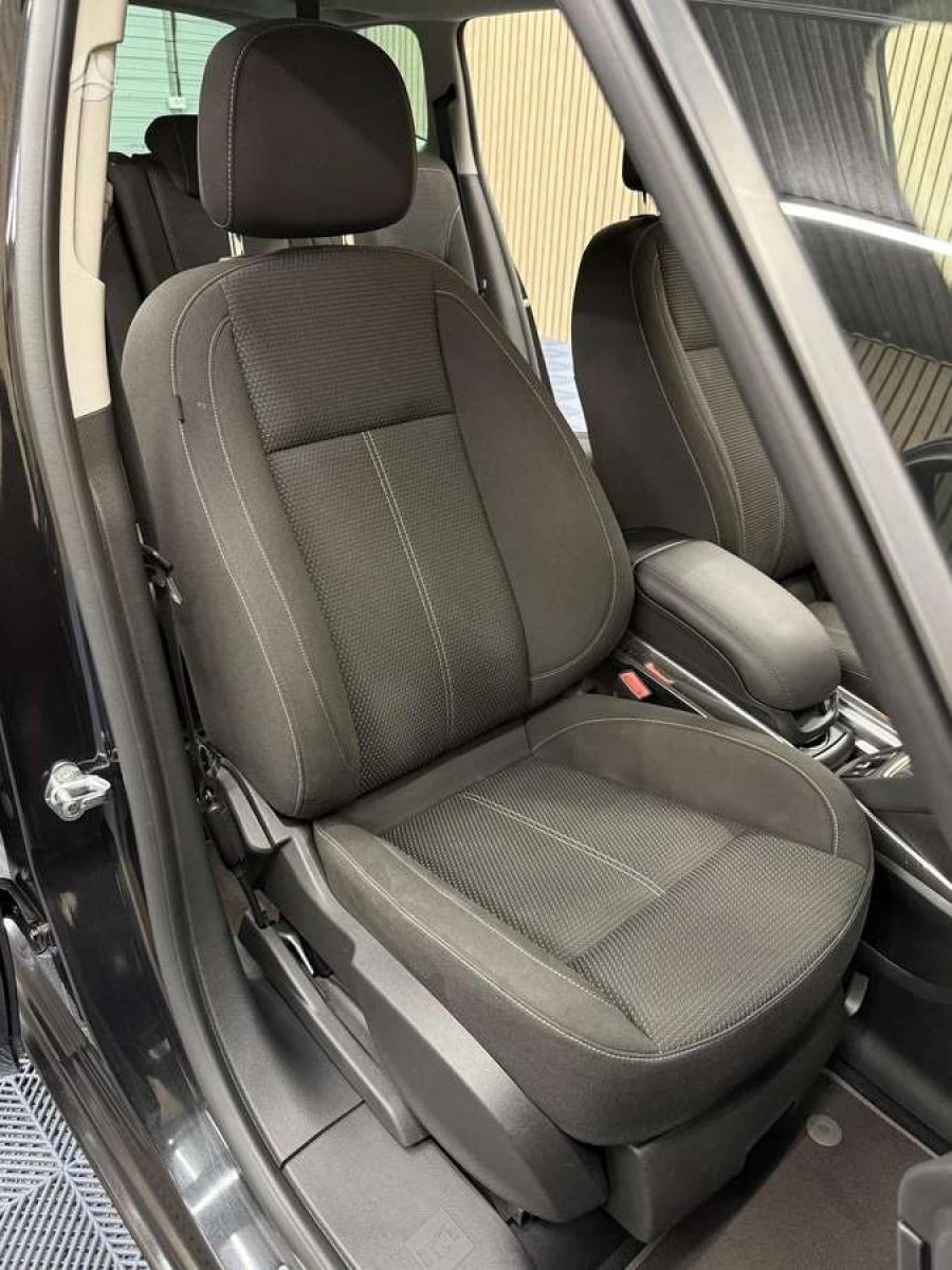 Black Opel Zafira Tourer 2014 in Marijampole, with an engine capacity of 1.96 L and mileage of 232 thousand km for 5650 €, photo 15 on AUTOMOTO.COM.LV