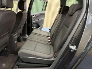 Black Opel Zafira Tourer 2014 in Marijampole, with an engine capacity of 1.96 L and mileage of 232 thousand km for 5650 €, photo 17 on AUTOMOTO.COM.LV