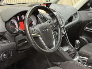 Black Opel Zafira Tourer 2014 in Marijampole, with an engine capacity of 1.96 L and mileage of 232 thousand km for 5650 €, photo 21 on AUTOMOTO.COM.LV