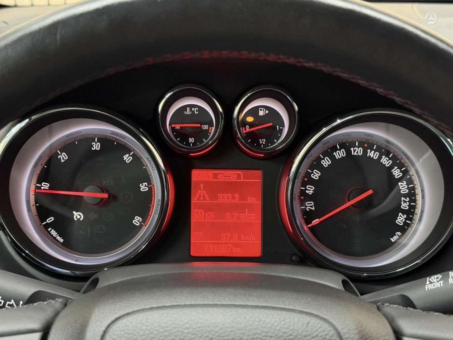 Black Opel Zafira Tourer 2014 in Marijampole, with an engine capacity of 1.96 L and mileage of 232 thousand km for 5650 €, photo 24 on AUTOMOTO.COM.LV