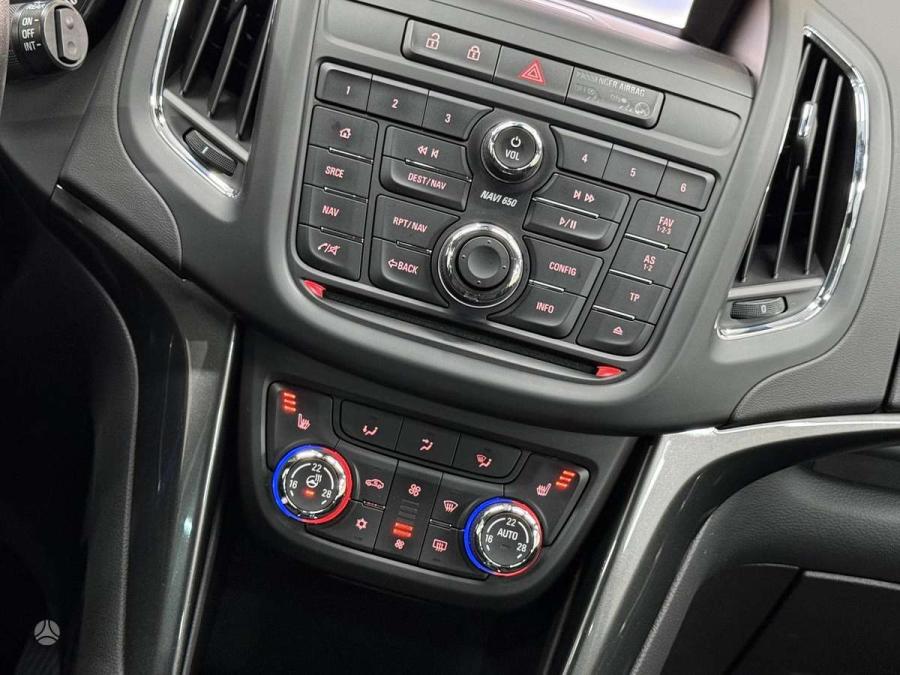 Black Opel Zafira Tourer 2014 in Marijampole, with an engine capacity of 1.96 L and mileage of 232 thousand km for 5650 €, photo 26 on AUTOMOTO.COM.LV