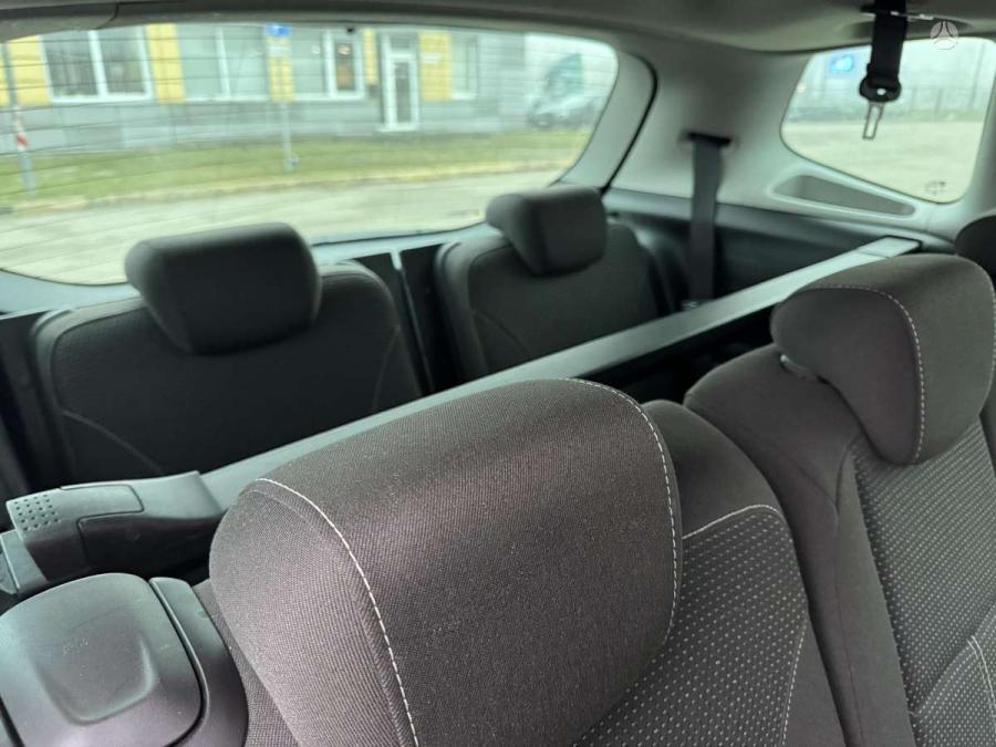 Melns Opel Zafira Tourer 2015 Kauņa, ar dzinēja tilpumu 1.96 L un nobraukumu 166 tūkst. km par 6350 €, foto 12 vietnē AUTOMOTO.COM.LV