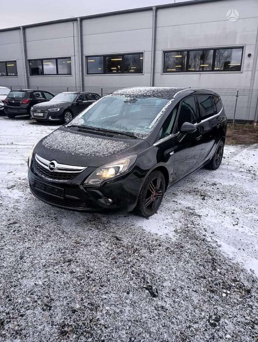 Melns Opel Zafira Tourer 2015 Ukmergė, ar dzinēja tilpumu 1.96 L un nobraukumu 293 tūkst. km par 5200 €, foto 1 vietnē AUTOMOTO.COM.LV