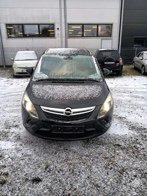 Melns Opel Zafira Tourer 2015 Ukmergė, ar dzinēja tilpumu 1.96 L un nobraukumu 293 tūkst. km par 5200 €, foto 2 vietnē AUTOMOTO.COM.LV