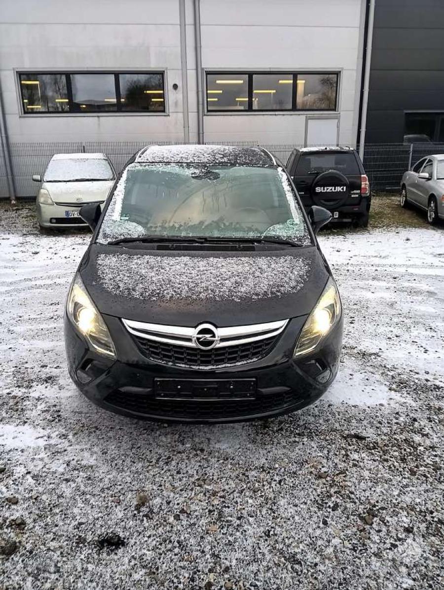 Melns Opel Zafira Tourer 2015 Ukmergė, ar dzinēja tilpumu 1.96 L un nobraukumu 293 tūkst. km par 5200 €, foto 2 vietnē AUTOMOTO.COM.LV