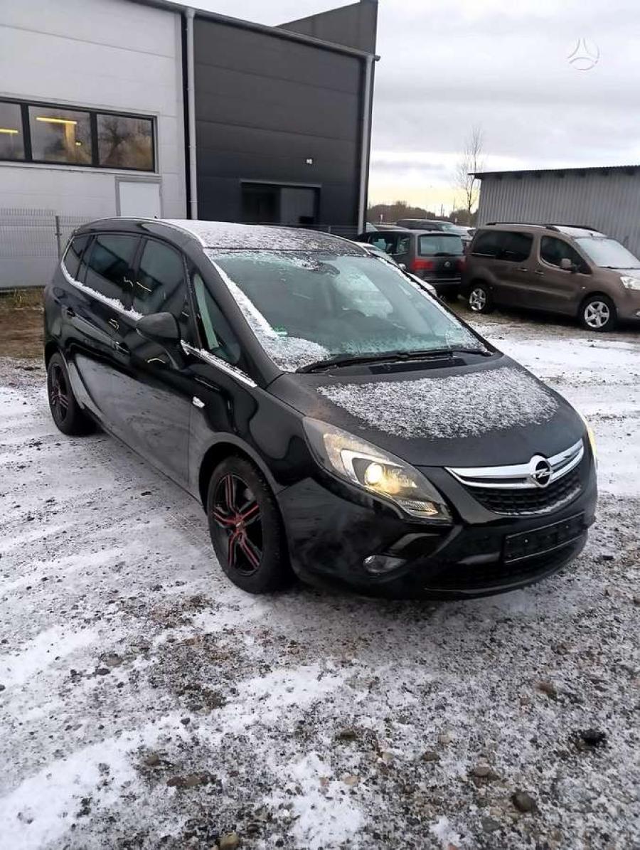 Melns Opel Zafira Tourer 2015 Ukmergė, ar dzinēja tilpumu 1.96 L un nobraukumu 293 tūkst. km par 5200 €, foto 3 vietnē AUTOMOTO.COM.LV