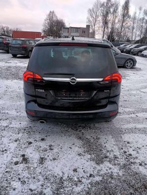 Melns Opel Zafira Tourer 2015 Ukmergė, ar dzinēja tilpumu 1.96 L un nobraukumu 293 tūkst. km par 5200 €, foto 6 vietnē AUTOMOTO.COM.LV