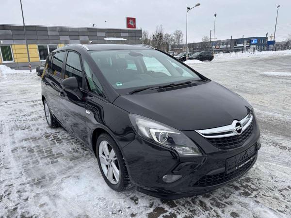 Melns Opel Zafira Tourer 2015 Kauņa, ar dzinēja tilpumu 1.96 L un nobraukumu 167 tūkst. km par 6450 €, foto 1 vietnē AUTOMOTO.COM.LV