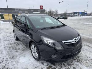 Melns Opel Zafira Tourer 2015 Kauņa, ar dzinēja tilpumu 1.96 L un nobraukumu 167 tūkst. km par 6450 €, foto  vietnē AUTOMOTO.COM.LV