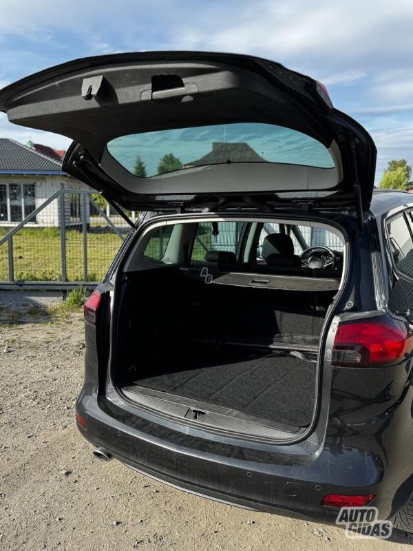 Black Opel Zafira Tourer 2015 in Klaipeda, with an engine capacity of 2.00 L and mileage of 285 thousand km for 5750 €, photo 7 on AUTOMOTO.COM.LV