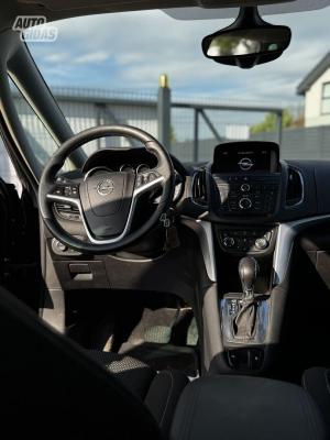 Black Opel Zafira Tourer 2015 in Klaipeda, with an engine capacity of 2.00 L and mileage of 285 thousand km for 5750 €, photo 9 on AUTOMOTO.COM.LV