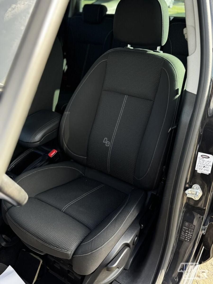 Black Opel Zafira Tourer 2015 in Klaipeda, with an engine capacity of 2.00 L and mileage of 285 thousand km for 5750 €, photo 11 on AUTOMOTO.COM.LV