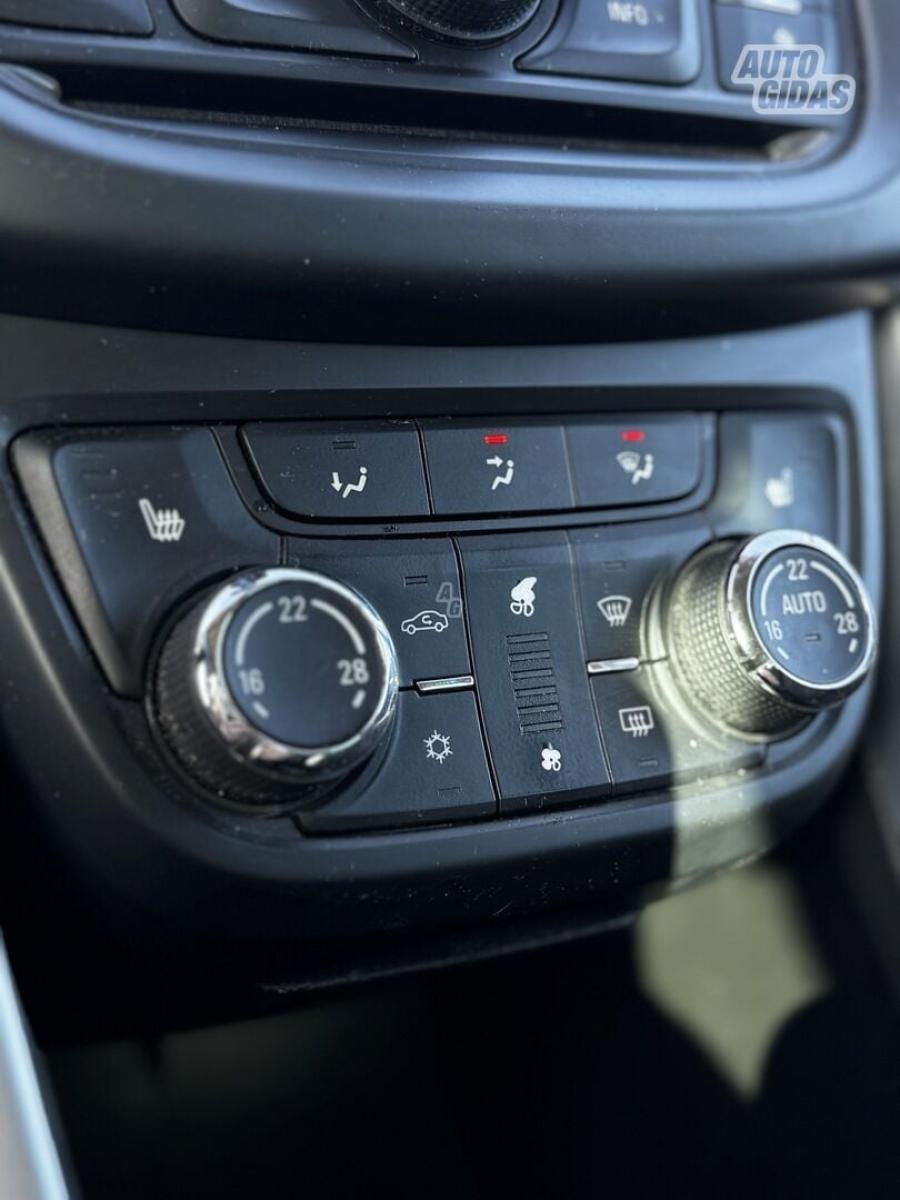 Black Opel Zafira Tourer 2015 in Klaipeda, with an engine capacity of 2.00 L and mileage of 285 thousand km for 5750 €, photo 16 on AUTOMOTO.COM.LV