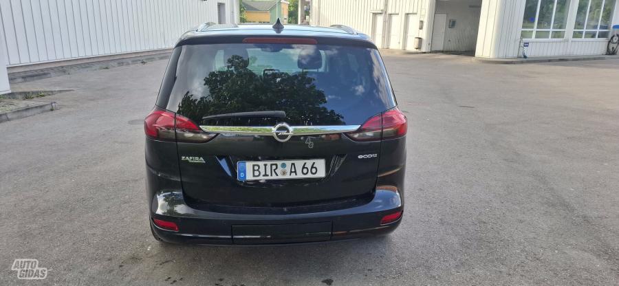 Black Opel Zafira Tourer 2015 in Jonava, with an engine capacity of 1.60 L and mileage of 237 thousand km for 5950 €, photo 6 on AUTOMOTO.COM.LV