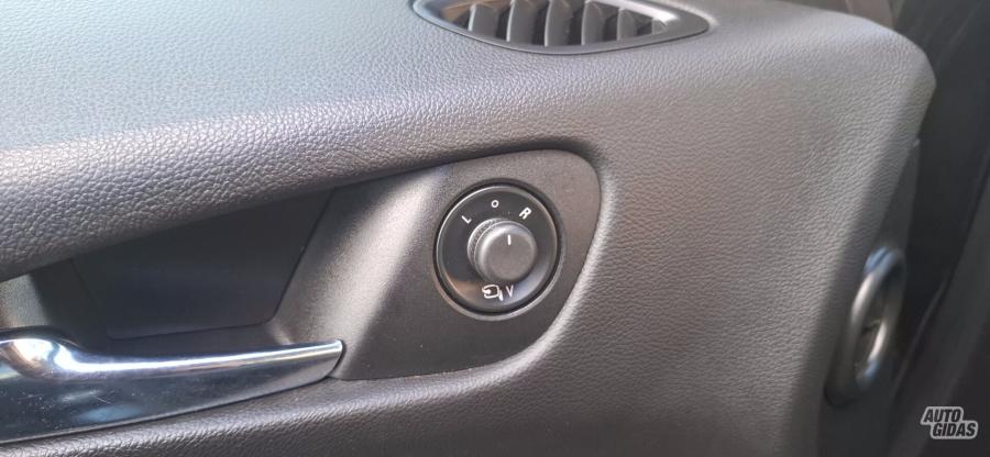 Black Opel Zafira Tourer 2015 in Jonava, with an engine capacity of 1.60 L and mileage of 237 thousand km for 5950 €, photo 18 on AUTOMOTO.COM.LV