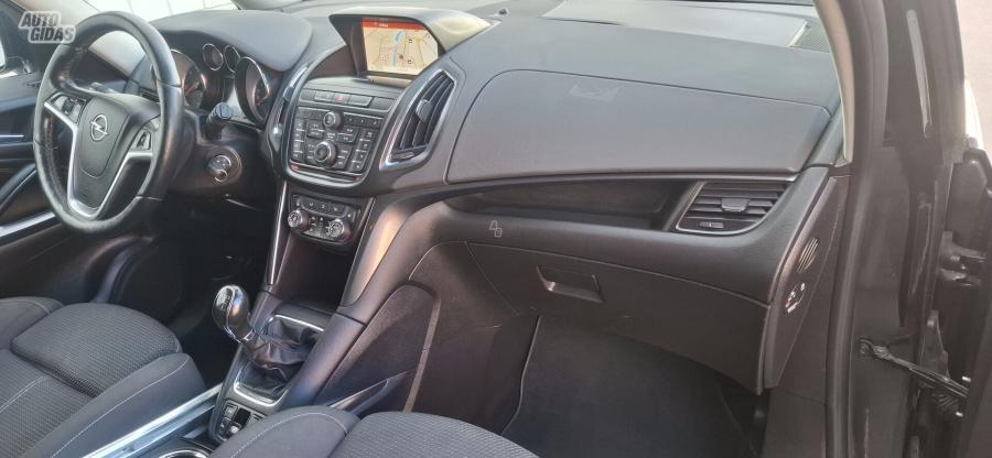 Black Opel Zafira Tourer 2015 in Jonava, with an engine capacity of 1.60 L and mileage of 237 thousand km for 5950 €, photo 19 on AUTOMOTO.COM.LV