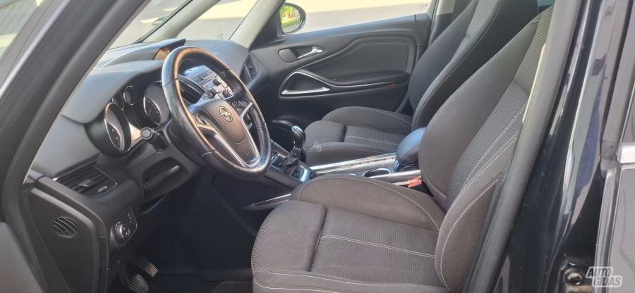Black Opel Zafira Tourer 2015 in Jonava, with an engine capacity of 1.60 L and mileage of 237 thousand km for 5950 €, photo 20 on AUTOMOTO.COM.LV