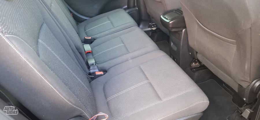 Black Opel Zafira Tourer 2015 in Jonava, with an engine capacity of 1.60 L and mileage of 237 thousand km for 5950 €, photo 21 on AUTOMOTO.COM.LV