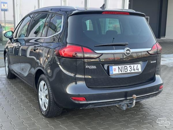 Melns Opel Zafira Tourer 2015 Viļņa, ar dzinēja tilpumu 1.60 L un nobraukumu 306 tūkst. km par 4000 €, foto 4 vietnē AUTOMOTO.COM.LV