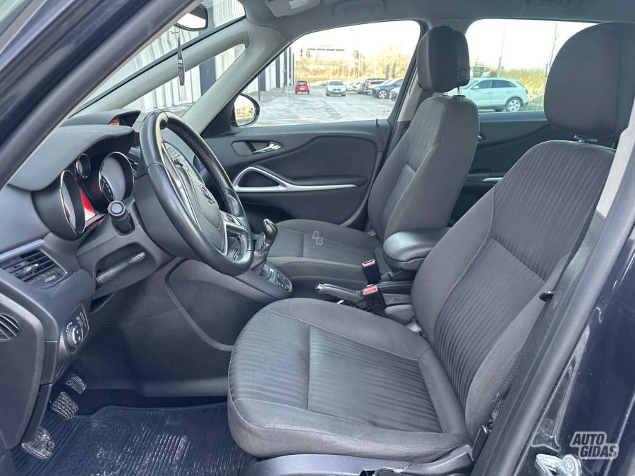 Melns Opel Zafira Tourer 2015 Viļņa, ar dzinēja tilpumu 1.60 L un nobraukumu 306 tūkst. km par 4000 €, foto 8 vietnē AUTOMOTO.COM.LV