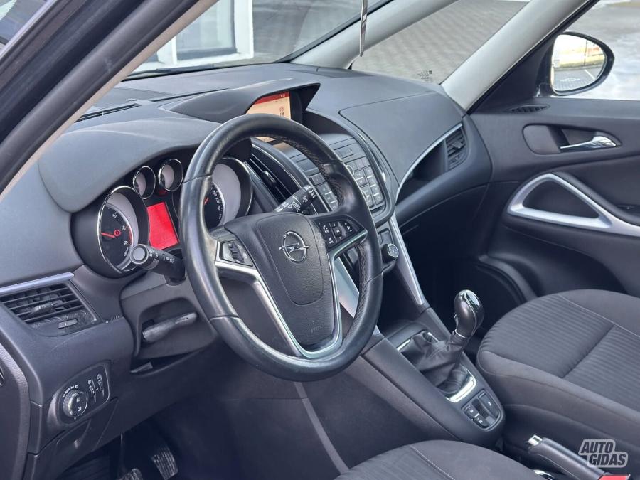 Melns Opel Zafira Tourer 2015 Viļņa, ar dzinēja tilpumu 1.60 L un nobraukumu 306 tūkst. km par 4000 €, foto 9 vietnē AUTOMOTO.COM.LV