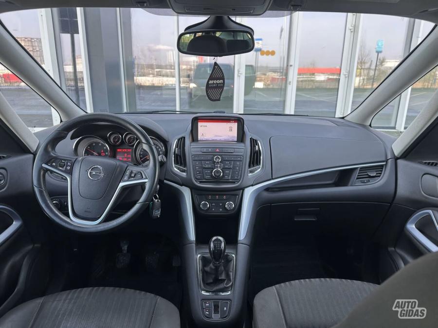 Melns Opel Zafira Tourer 2015 Viļņa, ar dzinēja tilpumu 1.60 L un nobraukumu 306 tūkst. km par 4000 €, foto 13 vietnē AUTOMOTO.COM.LV