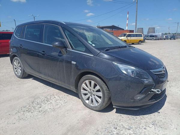 Черный Опель Zafira Tourer 2015 в Вильнюс, объемом двигателя 1.60 л и пробегом 171 тыс. км за 4500 €, фото 1 на AUTOMOTO.COM.LV