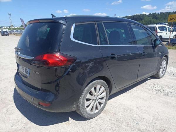 Черный Опель Zafira Tourer 2015 в Вильнюс, объемом двигателя 1.60 л и пробегом 171 тыс. км за 4500 €, фото 2 на AUTOMOTO.COM.LV