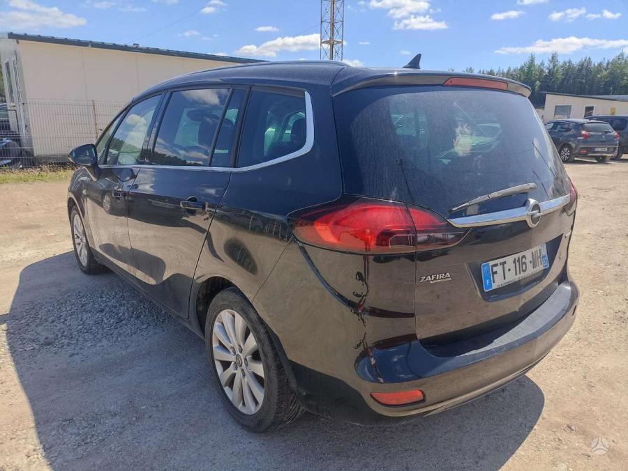Melns Opel Zafira Tourer 2015 Viļņa, ar dzinēja tilpumu 1.60 L un nobraukumu 171 tūkst. km par 4500 €, foto 5 vietnē AUTOMOTO.COM.LV