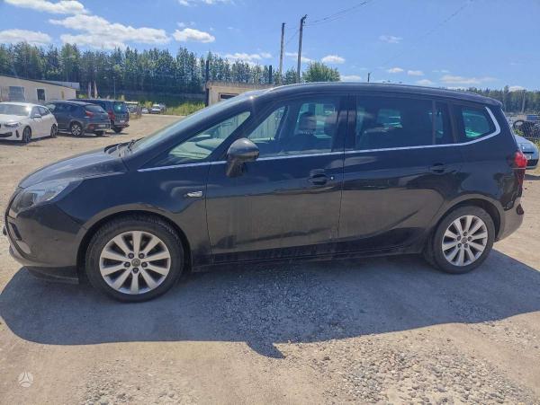 Черный Опель Zafira Tourer 2015 в Вильнюс, объемом двигателя 1.60 л и пробегом 171 тыс. км за 4500 €, фото 5 на AUTOMOTO.COM.LV