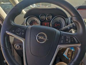 Melns Opel Zafira Tourer 2015 Viļņa, ar dzinēja tilpumu 1.60 L un nobraukumu 171 tūkst. km par 4500 €, foto 13 vietnē AUTOMOTO.COM.LV