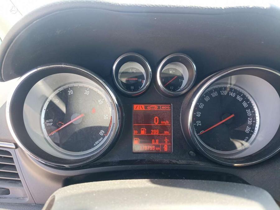 Melns Opel Zafira Tourer 2015 Viļņa, ar dzinēja tilpumu 1.60 L un nobraukumu 171 tūkst. km par 4500 €, foto 14 vietnē AUTOMOTO.COM.LV