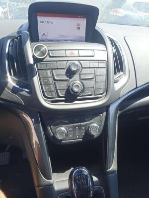 Melns Opel Zafira Tourer 2015 Viļņa, ar dzinēja tilpumu 1.60 L un nobraukumu 171 tūkst. km par 4500 €, foto 15 vietnē AUTOMOTO.COM.LV