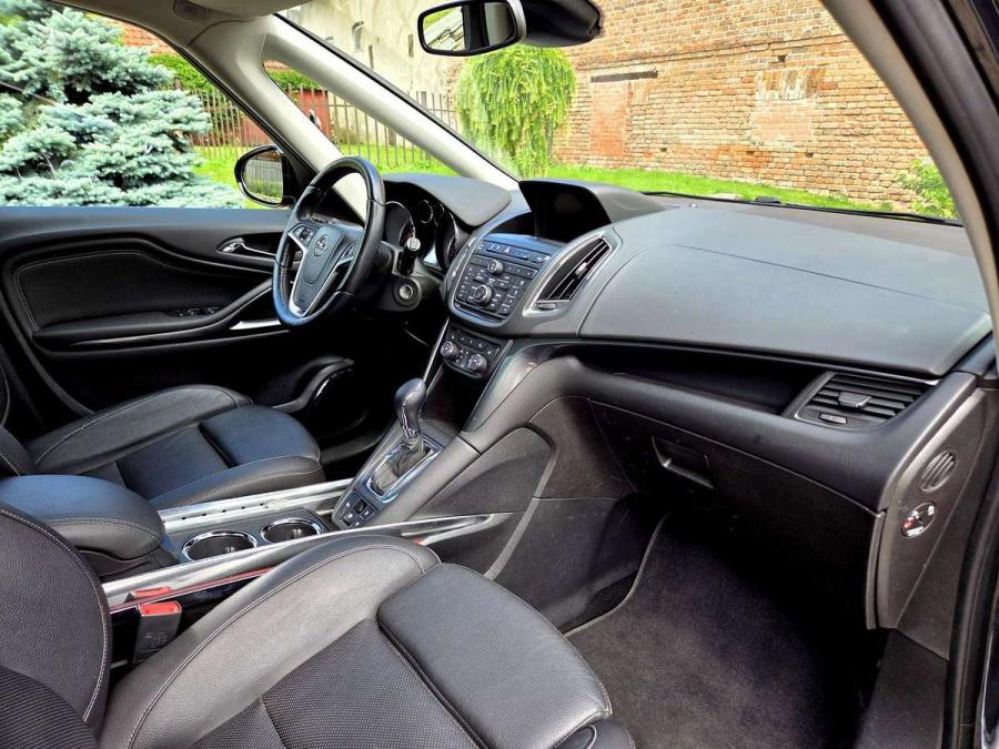 Черный Опель Zafira Tourer 2015 в Кедайняй, объемом двигателя 1.96 л и пробегом 199 тыс. км за 6650 €, фото 31 на AUTOMOTO.COM.LV