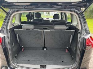 Black Opel Zafira Tourer 2015 in Gargzdai, with an engine capacity of 1.96 L and mileage of 239 thousand km for 5799 €, photo 14 on AUTOMOTO.COM.LV
