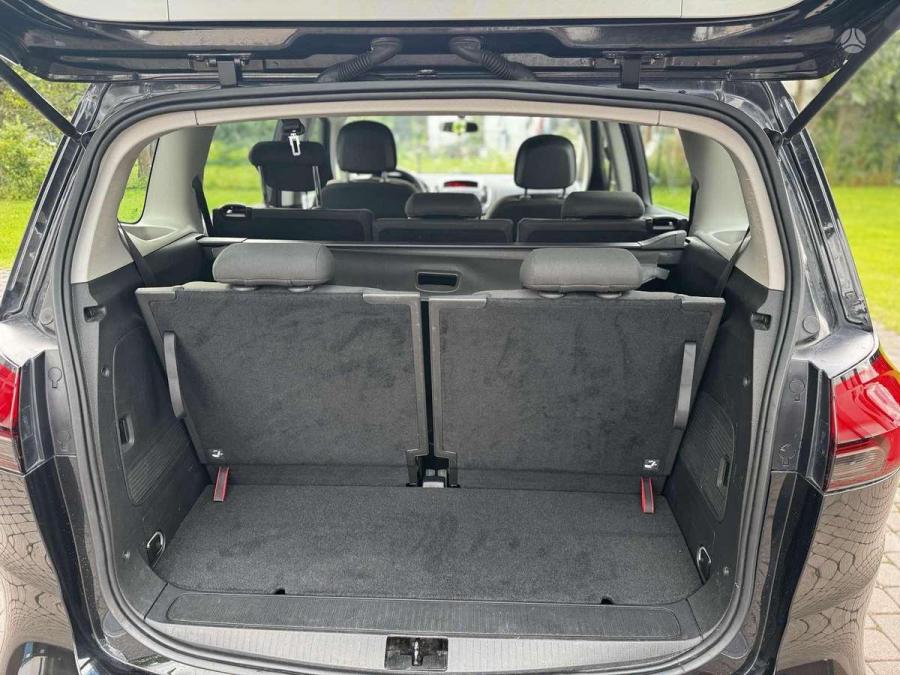 Black Opel Zafira Tourer 2015 in Gargzdai, with an engine capacity of 1.96 L and mileage of 239 thousand km for 5799 €, photo 14 on AUTOMOTO.COM.LV