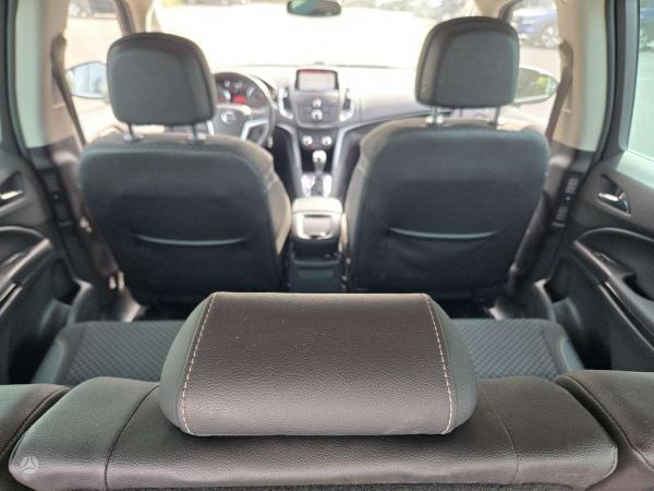 Black Opel Zafira Tourer 2015 in Vilnius, with an engine capacity of 1.96 L and mileage of 256 thousand km for 5750 €, photo 6 on AUTOMOTO.COM.LV