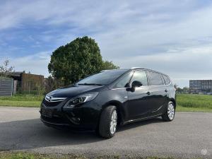Melns Opel Zafira Tourer 2015 Šauļi, ar dzinēja tilpumu 1.60 L un nobraukumu 259 tūkst. km par 4850 €, foto  vietnē AUTOMOTO.COM.LV