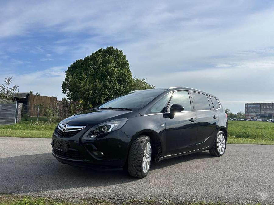 Melns Opel Zafira Tourer 2015 Šauļi, ar dzinēja tilpumu 1.60 L un nobraukumu 259 tūkst. km par 4850 €, foto 1 vietnē AUTOMOTO.COM.LV