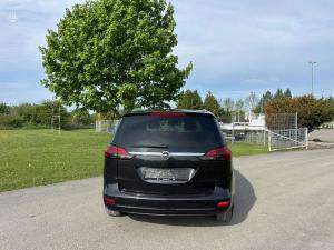Melns Opel Zafira Tourer 2015 Šauļi, ar dzinēja tilpumu 1.60 L un nobraukumu 259 tūkst. km par 4850 €, foto 5 vietnē AUTOMOTO.COM.LV