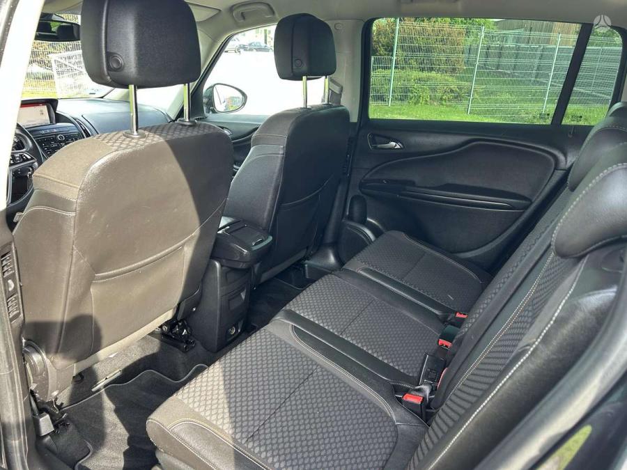 Melns Opel Zafira Tourer 2015 Šauļi, ar dzinēja tilpumu 1.60 L un nobraukumu 259 tūkst. km par 4850 €, foto 10 vietnē AUTOMOTO.COM.LV